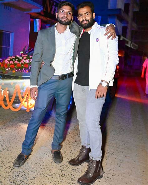 Abhishek Poddar Poddarofficial • Instagram Photos And Videos