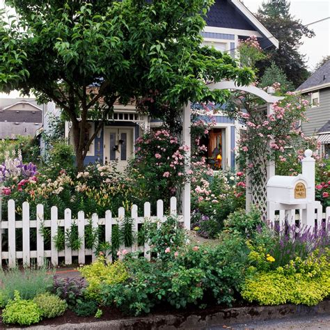 Garden Inspiration Arbors Trellises And Gates
