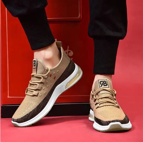 걷기 편한 슬랙스 청바지에 어울리는 발볼넓은 남자 에어 헬스장 중학생 운동화