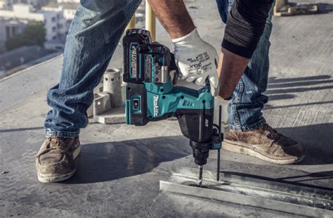 Makita V V Max Xgt Beyond Limits A New System Of Equipment Tools