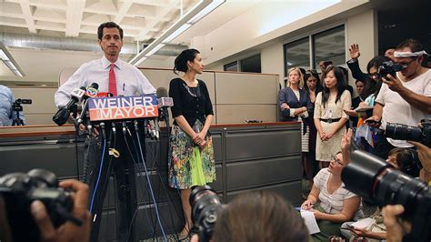 Скандален развод в щаба на Хилари Клинтън Новини бг