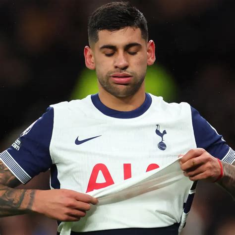 Spursfanth Tom Allnutt รายงานว่า แม้สโมสรจะรู้เรื่องการสัมภาษณ์นี้ของ