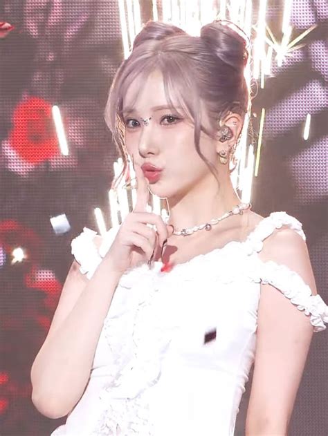 Pin By Cy On Eunha In 2025 Korean Bands Poses Actresses