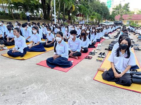 សាលារៀននានាទូទាំងប្រទេសកម្ពុជាបានប្រារព្ធពិធីអបអរសាទរទិវាគ្រូបង្រៀន នគរដ្រេហ្គន