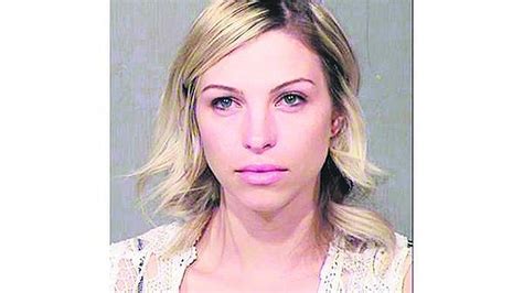 Sex Učitelky S žákem 13 Druhý Se Díval Ahaonline Cz