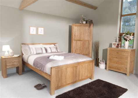 The Best Bedroom Colour Schemes With Oak Furniture Best Home Design