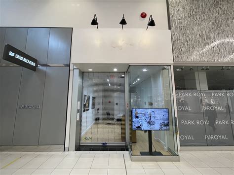 Volvo Electric Car Brand ‘polestar Opens Temp West Vancouver Storefront