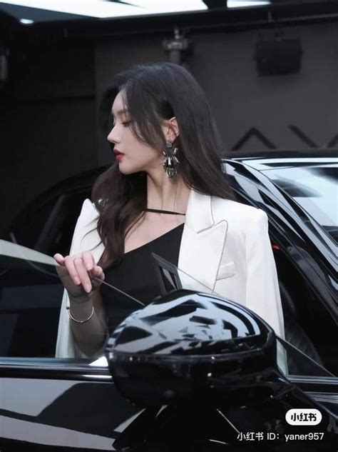 Pin By She G On Pov Idea Ulzzang Girl Feminine Aesthetic Dark