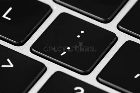 键盘上的分号和冒号键 库存照片 图片 包括有 对象 概念 商业 办公室 关键字 计算机 关键董事会 254868958