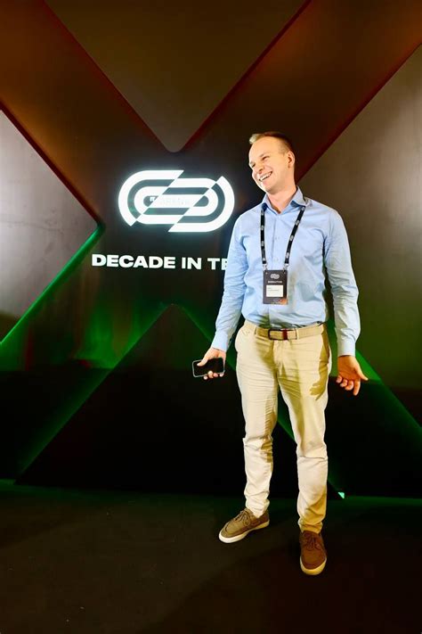 viktor dombovetskyi on linkedin itarena tech networking techstartup business