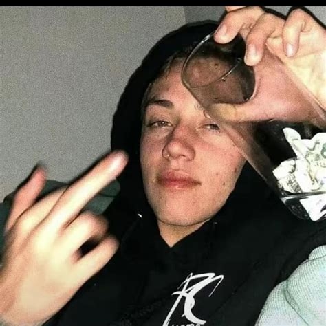 云峰 Yunfeng1013 • Threads Say More