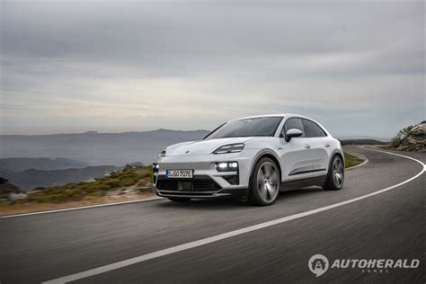 시작가 9000만 원 드디어 韓 출시 포르쉐 전기 Suv 마칸 일렉트릭