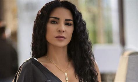 ماغي بو غصن تعلق على استهداف أطفال عيناتا استشهاد الملائكة التلاتة