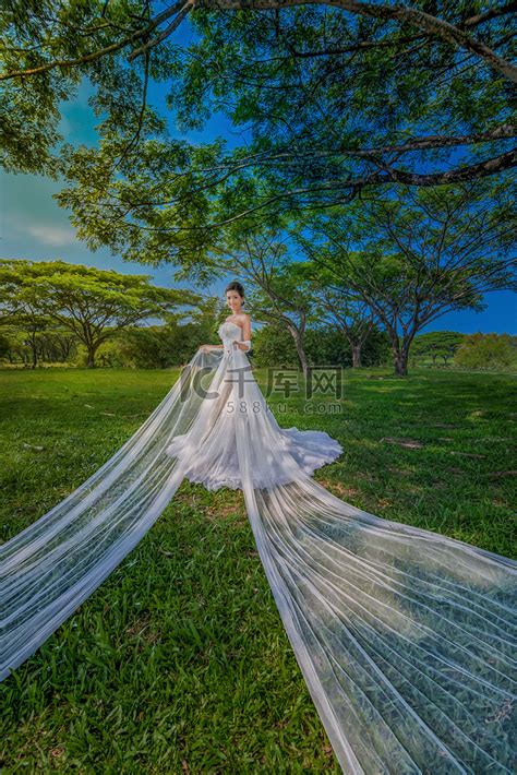 白色的婚纱礼服时尚 高清摄影大图 千库网