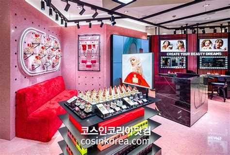 발렌티노 뷰티 롯데백화점 잠실점 첫 정식 매장 오픈
