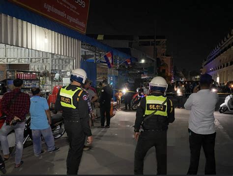 Update ៖ មន្ត្រីយោធាម្នាក់បាញ់សម្លាប់ខ្លួនតែមិនស្លាប់បណ្តាលឲ្យ រងរបួសធ្ងន់ធ្ងរ សារព័ត៌មាន នគរវត្ត