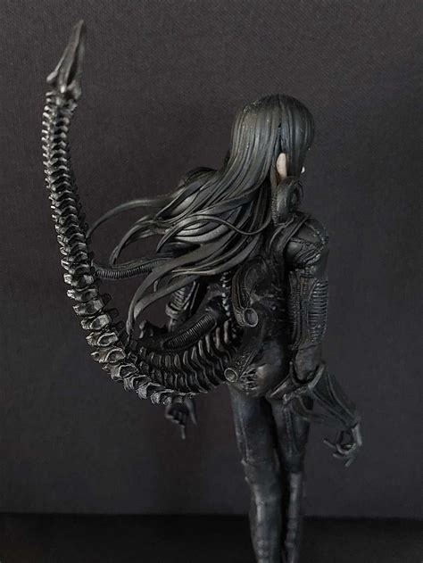 Xenomorph Human Hybrid Sexy Pose Model Figurine Replica HR Giger Alien Inspired Scale