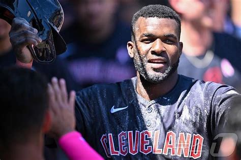 페라자와 결별한 한화 Mlb 84경기 외야수 플로리얼 영입하나