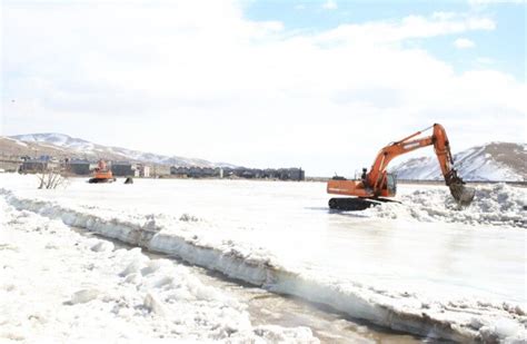 Шар усны үерийн аюулаас урьдчилан сэргийлэх хариу арга хэмжээ авч ажиллаж байна E Mn