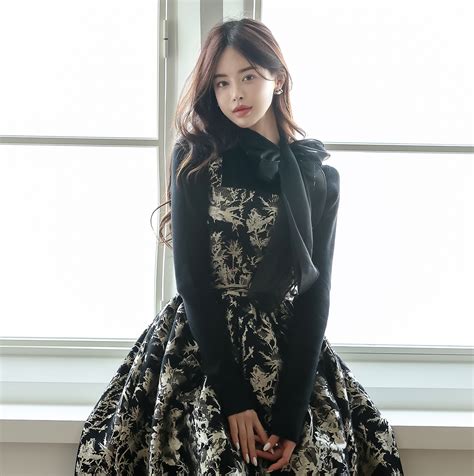 나인그랩 Loet 와이어 오간자 넥 리본 타이 크롭 니트 3color