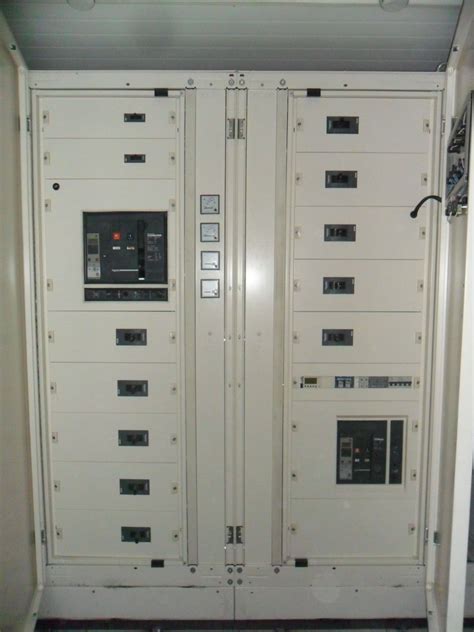 Купить распределительный щит 0,4 кВ - СЗ "Электрощит"