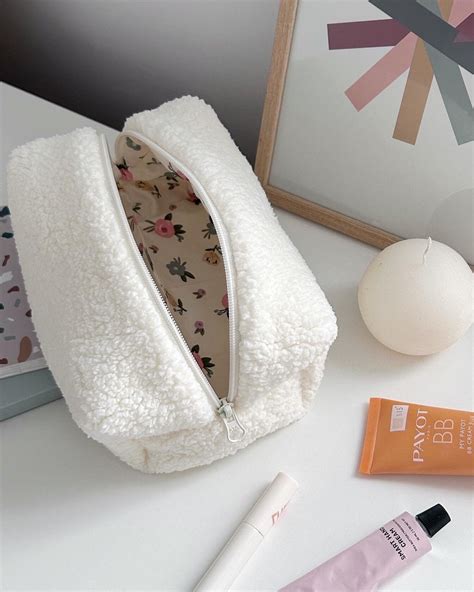 Makeup Bag Handmade Teddy Bear Fur Cosmetic Bag Teddy Bear Fabric