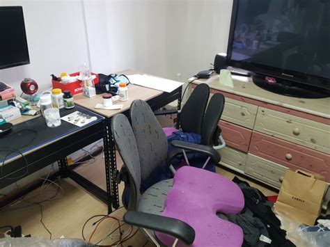 은평구 갈현동 이사가구 버리기 가구 수거 업체 원룸 빌라 정리 철제 조립식 책상 철거하는 법 의자 치우기 책장 폐기 처분 수납장 버리는 비용 가정 폐기물 생활쓰레기 처리