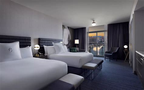 Las Vegas Luxury Hotel Rooms And Suites The Cosmopolitan