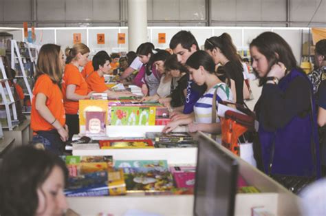 წიგნის მოყვარულები 26 მაისისთვის ემზადებიან კვირის პალიტრა