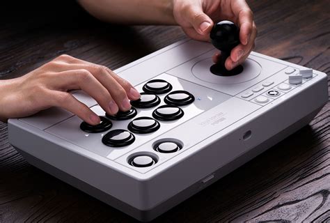 Play Street Fighter 6 And Mortal Kombat 1 With This New Wireless Xbox