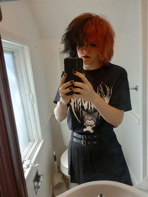 Goth Femboy 👀🖤 Rfemboy