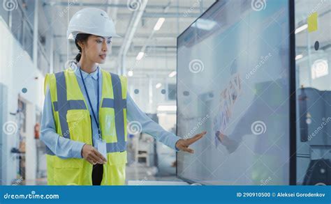 Factory Office Meeting Chief Engineer Explaining New Workflow For Heavy Industry Hydraulic