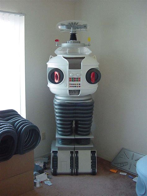 The B9 Robot Builders Club