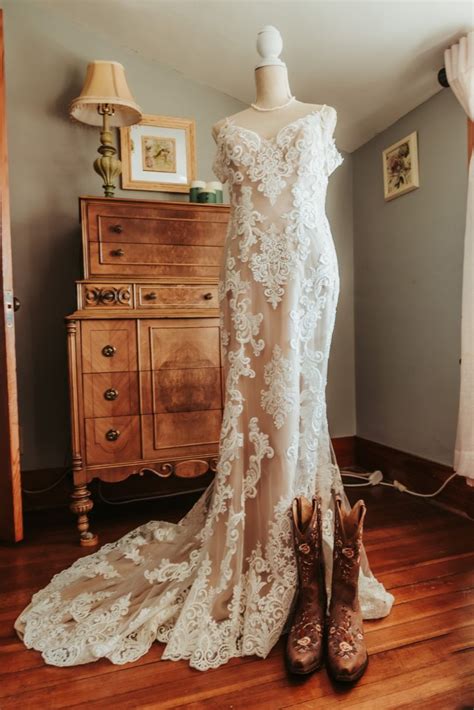 Meet Victoria Lunacek Wedding And Engagement Photographer Shoutout La