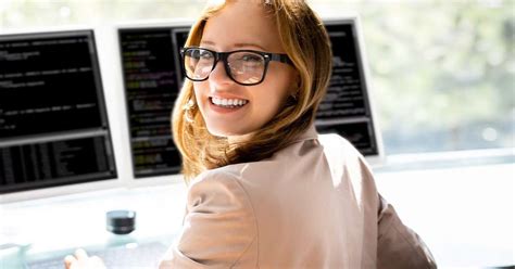 the debate on coding bootcamp vs self taught programming