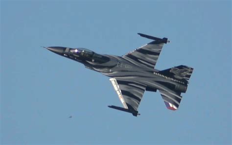 The F 16 Delivered To The Ukrainian Army By The West Has 9 External Hardpoints And The Russian