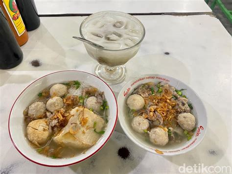 Gurih Nagih! Ini 5 Tempat Makan Bakso Terenak di Mangga Besar
