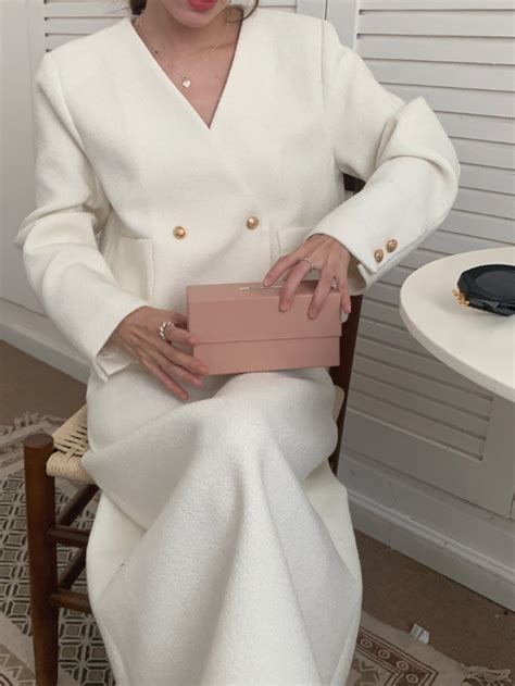 클라우드나인 가을자켓하객룩세트가격 브이넥 골드버튼 모직자켓롱스커트 투피스세트 트위드셋업 긴팔자켓 H라인스커트 모직스커트 겨울자켓 정장세트 2color 위시버킷