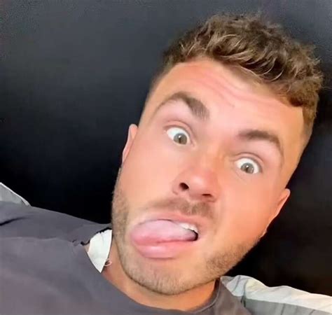 Homem Se Intitula Como O Pai Mais Gostoso E Passa Vexame