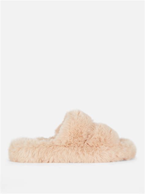 Page 2 Shop Slippers Fluffy And Mule Womens Slippers Primark Uk