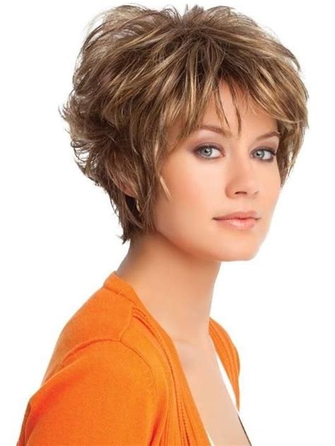 20 Best Short Feathered Pixie Haircuts