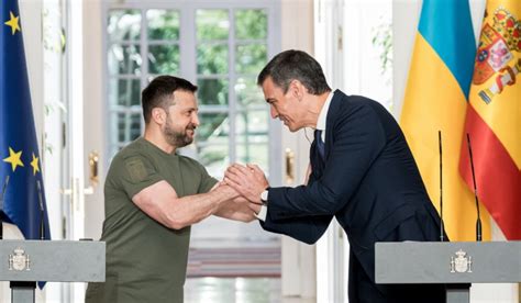 Испани улс Украинд нэг тэрбум еврогийн цэргийн тусламж үзүүлнэ