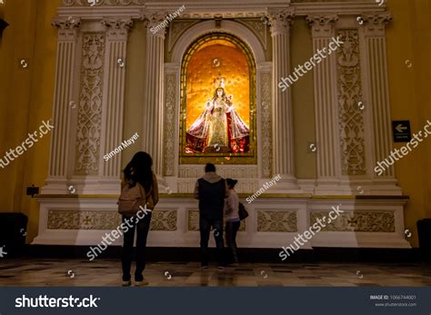 5 Imágenes De La Virgen Del Chapi Imágenes Fotos Y Vectores De Stock Shutterstock