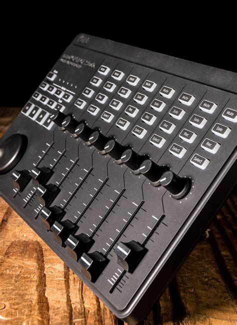 KORG NanoKONTROL Studio Mobile MIDI Controller