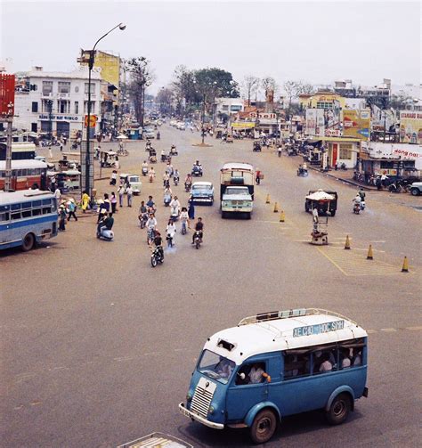 Stunning Color Photos Capture Everyday Life Of Vietnam In The 1960s