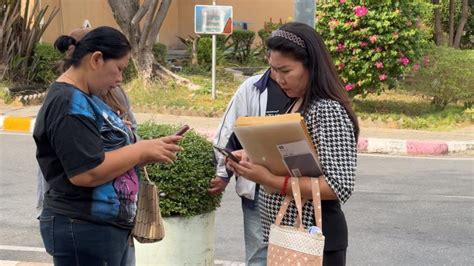 Photo Gallery นอนคุกศาลนนทบุรีคัดค้านประกันตัว สองเยาวชน รุมแทงหนุ่มไรเดอร์ดับ แม่คนตายโต้ลูก