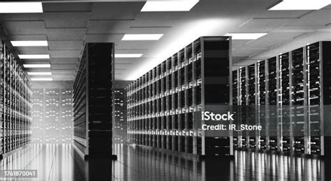 현대적인 서버실 슈퍼컴퓨터 랙 네온 불빛 컨디셔너가 있는 데이터 센터 복도 3d 렌더링 그림 2명에 대한 스톡 사진 및 기타 이미지 Istock