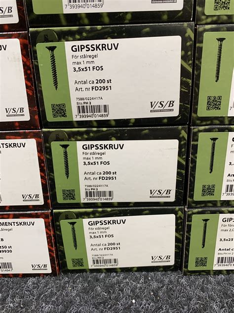 Assortment Of Plaster Screws Fiber Cement Screws And Frame Sleeves Vsb