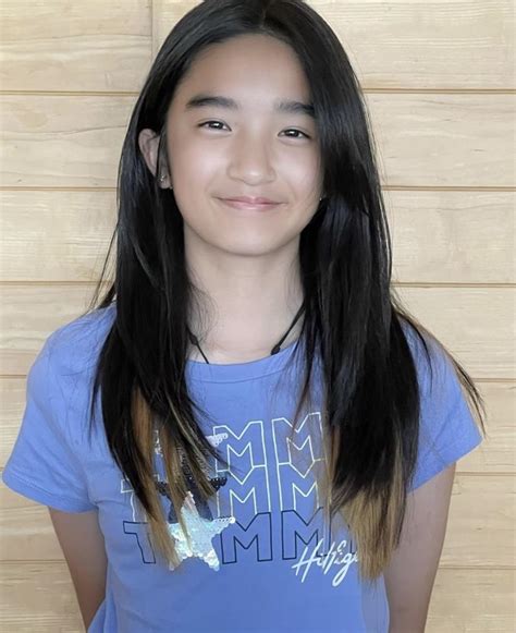 “กบ สุวนันท์” โพสต์ภาพลูกสาว “น้องณดา” โตเป็นสาวแล้ว เดินชอปปิงเกือบสูง