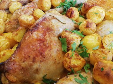 Кулинарна Къща Зад Ъгъла Супа топчета Картофена крем супа Таратор Краставици със сирене и